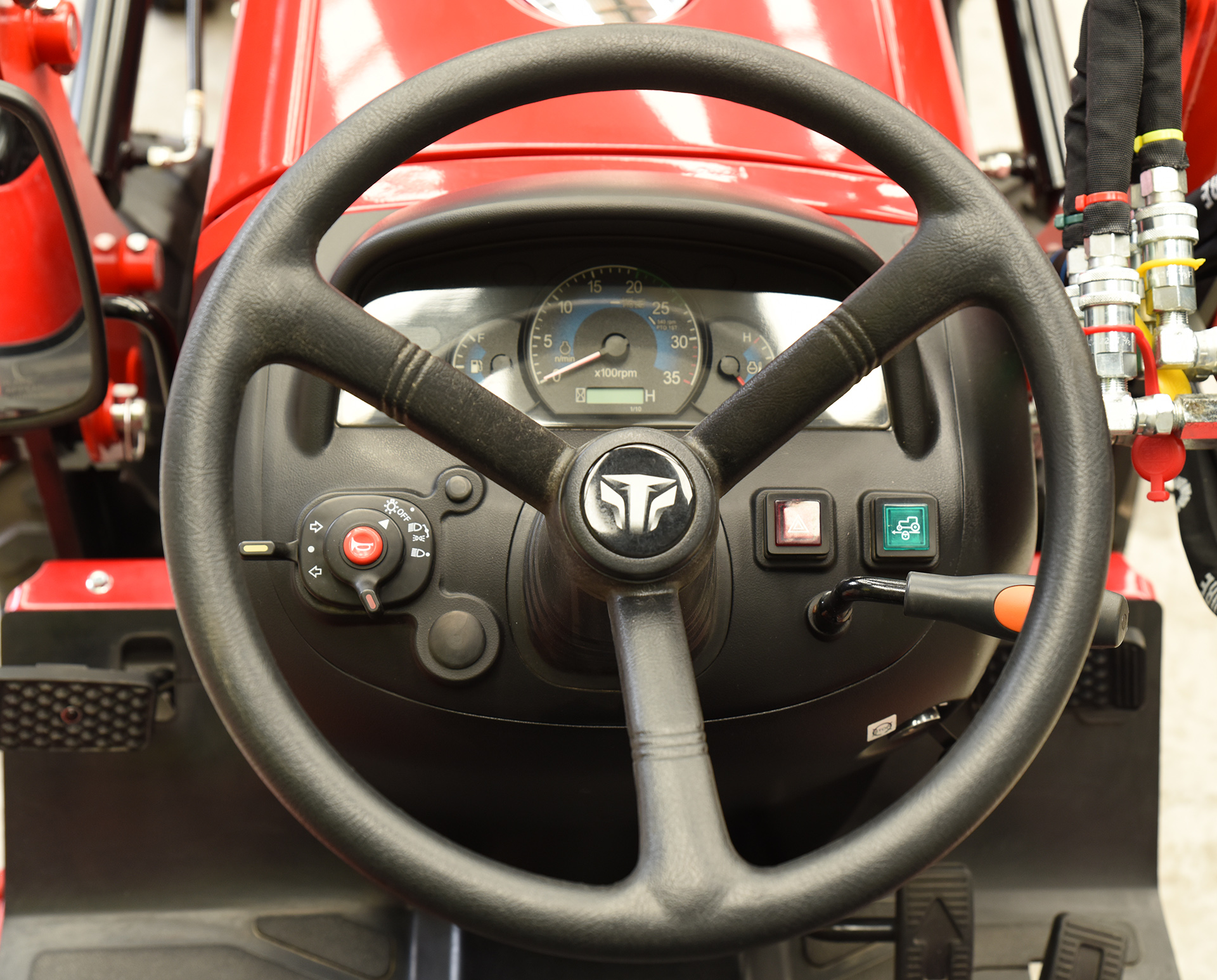 TYM Tractors T2900